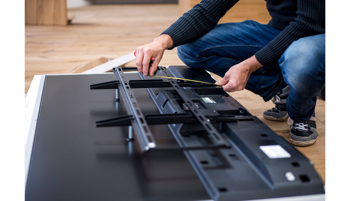 Is It Worth Fixing A Broken TV Screen? – TVDecoded