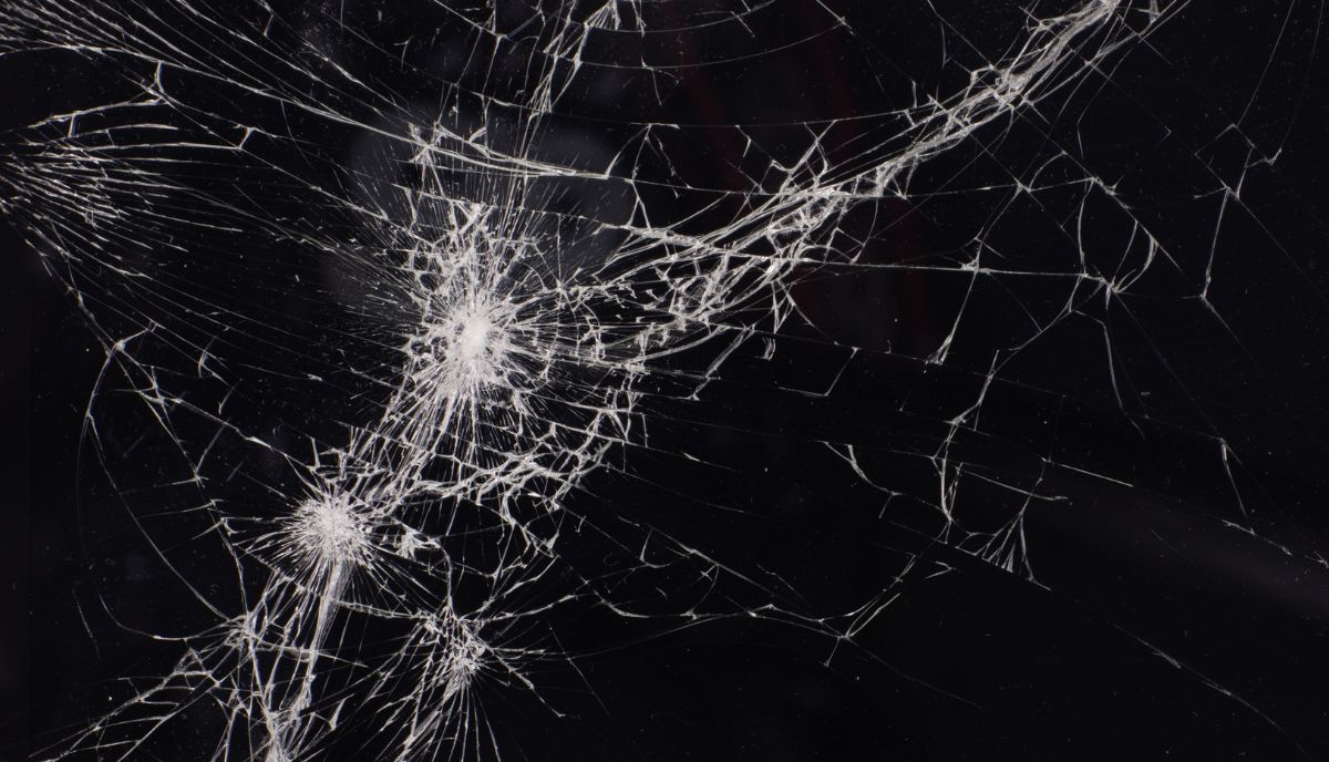 Can You Fix A Flat Screen TV That Has Been Hit? – TVDecoded